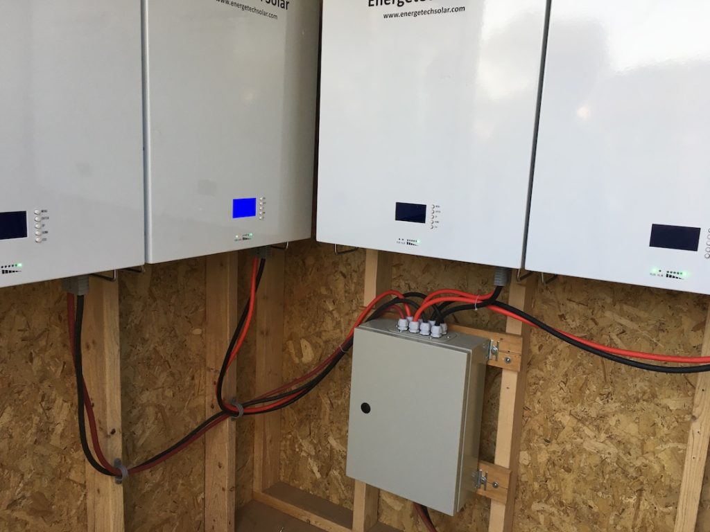 Battery Combiner Box, 4 Pos Chan, 300A, IP-55, 100A breakers - SunnyCal ...